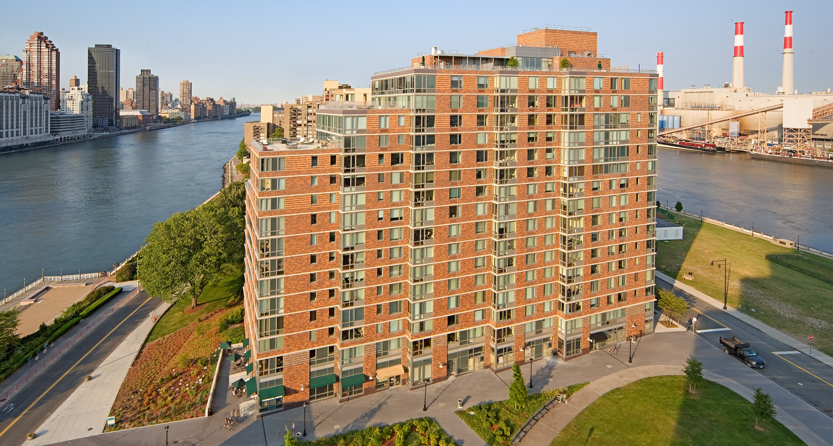 Riverwalk Place | Hudson Inc.